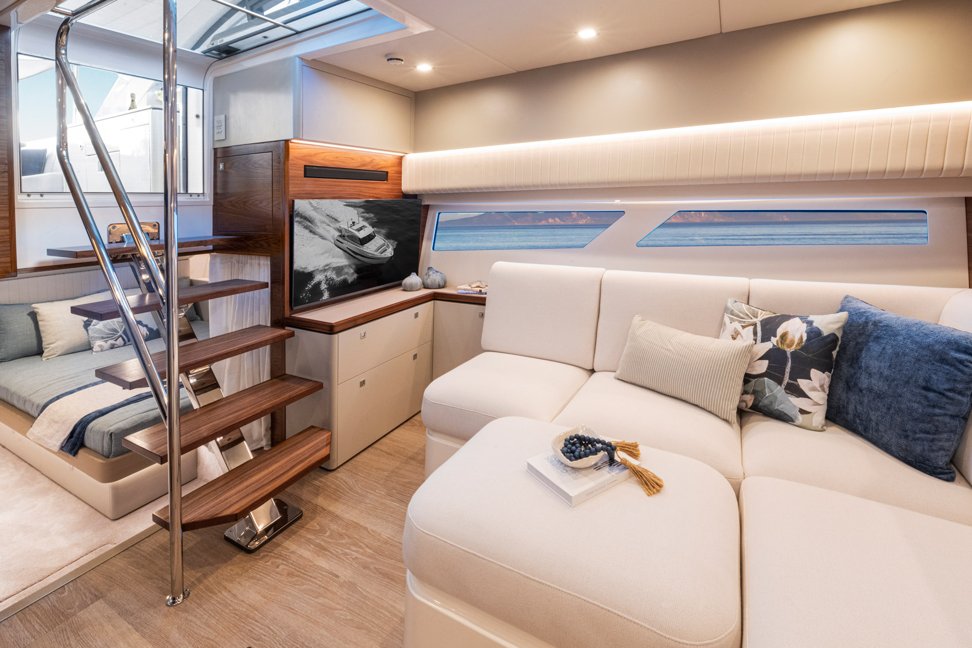 First impressions of the versatile new Riviera 4300 Sports Express - R ...