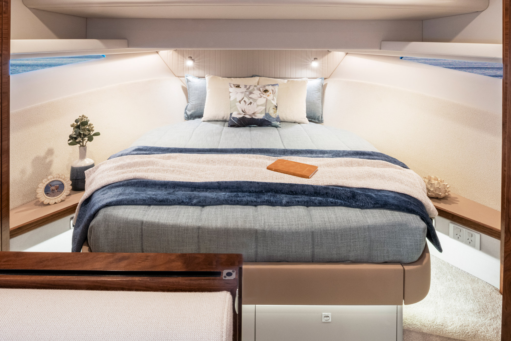 First impressions of the versatile new Riviera 4300 Sports Express - R ...